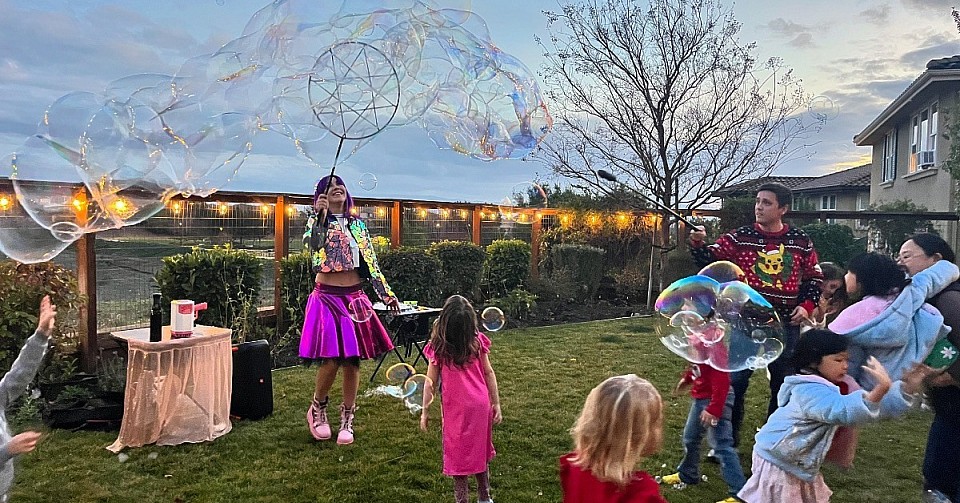 Bubble Show for Kids / Birthday Party Entertainment Bay Area